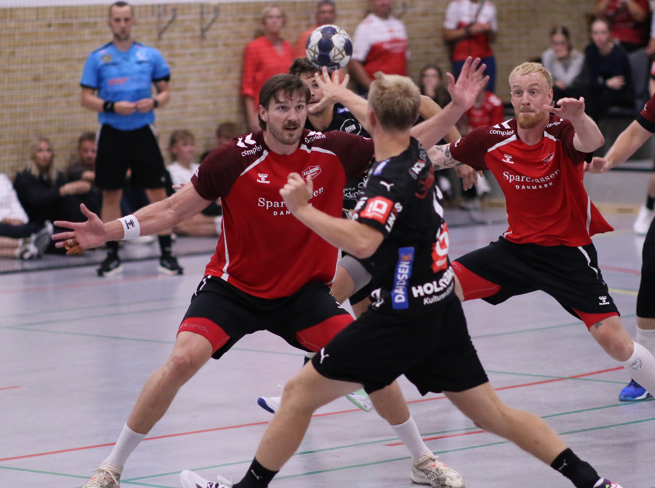 Sikker sejr i første testkamp - Aalborg Håndbold